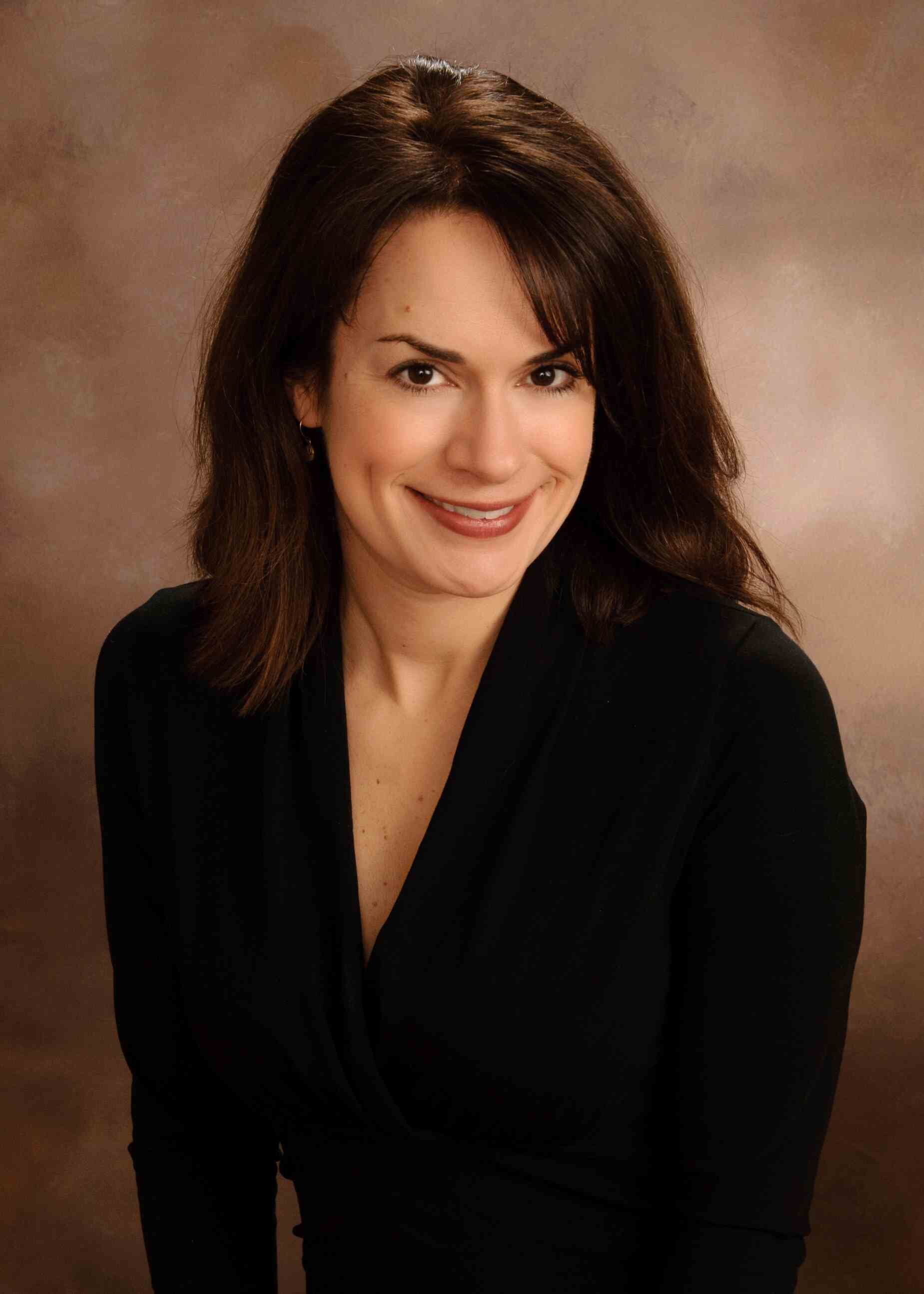 25 Contemporary Romance Authors You Should Know