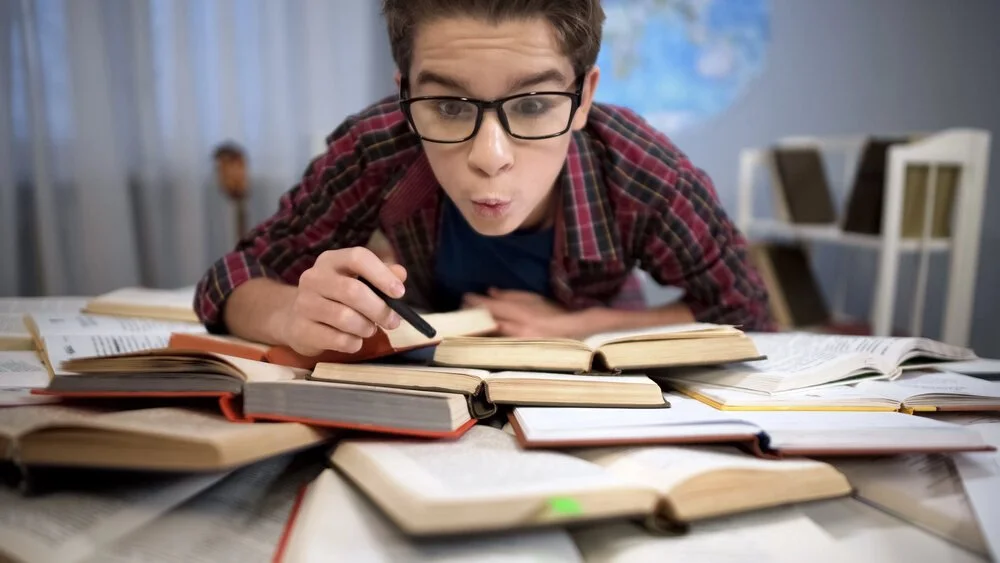 How to Write an Essay on a Book: A Step-by-Step Guide for Students