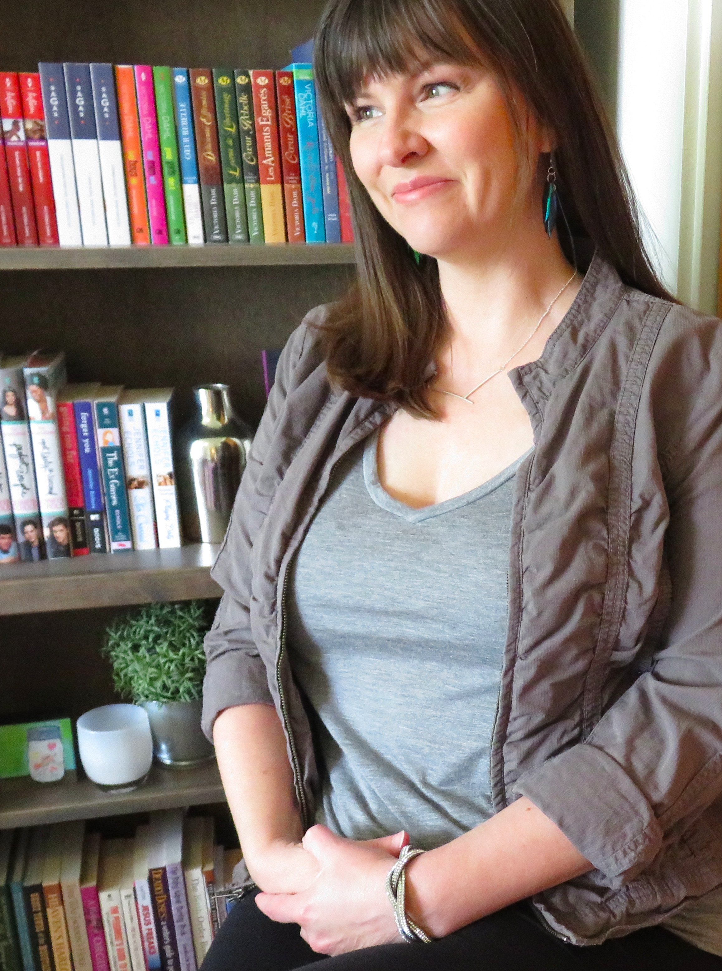Author Interview with Victoria Helen Stone