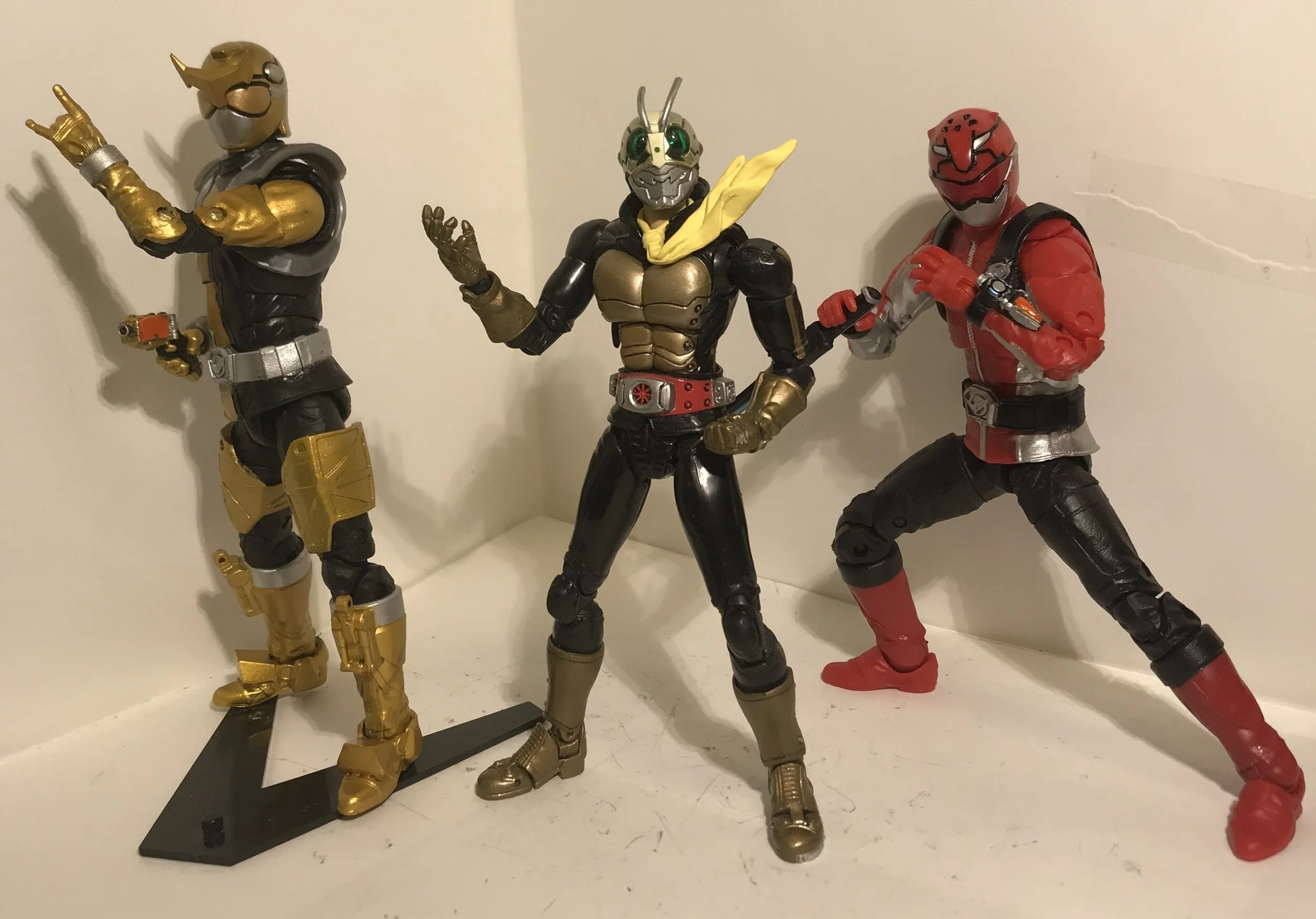 MMPR Lightning Series (Beast Morphers Red & Gold) // Review — You Don't ...