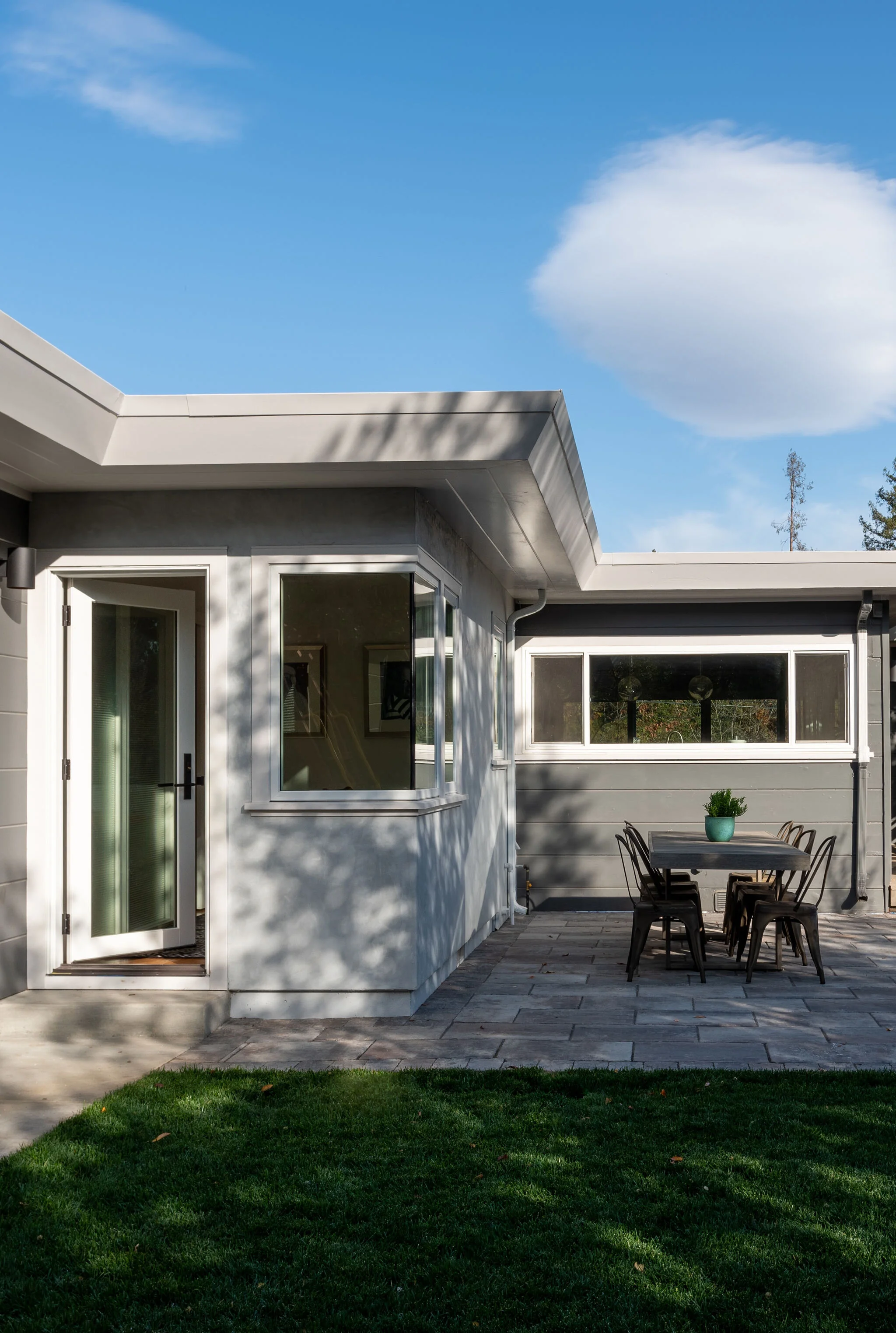 FREEMAN DESIGN GROUP