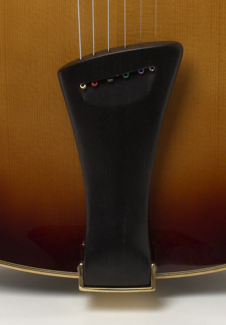 The Moderna — McCurdy Guitars