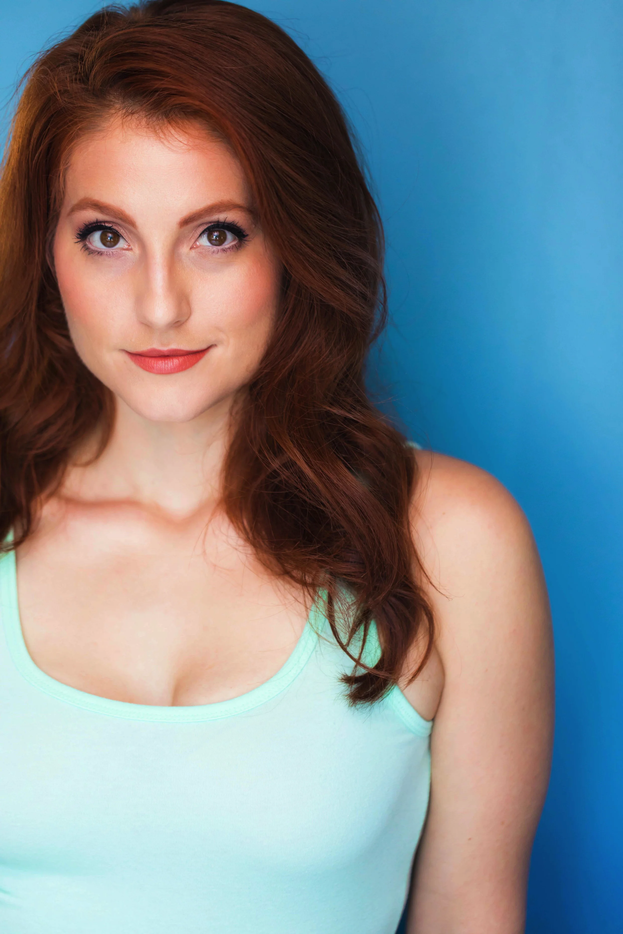 HEADSHOTS & CHARACTER LOOKS — Amy Bolton