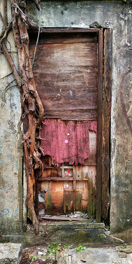 Hong Kong Doors ~ Walter Koditek — Cheung Chau Wave