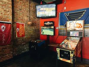 Neighborhood Guide: Martini Corner — MIKCexplore