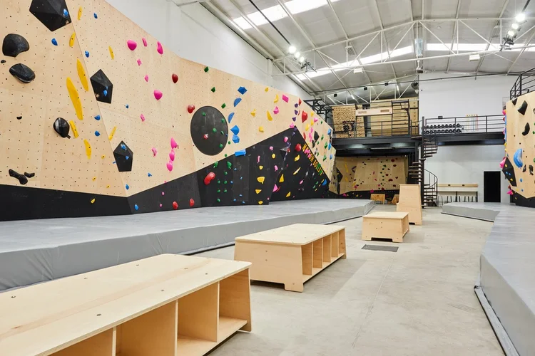 Motion 2 — Motion Boulder