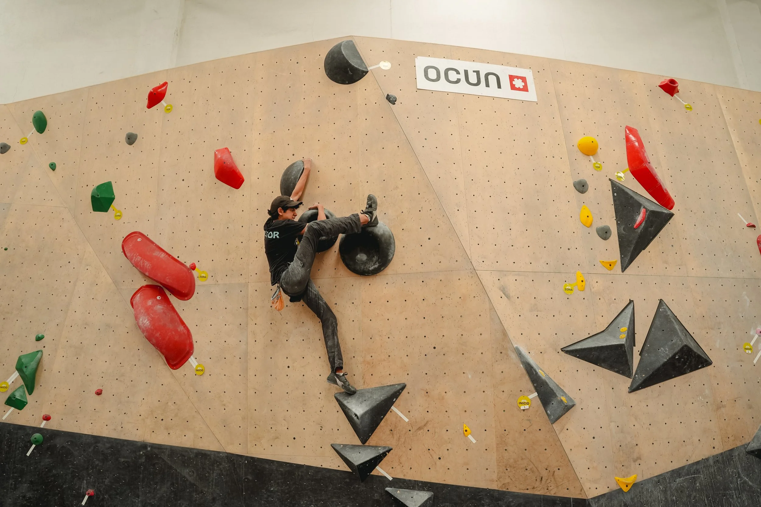 Entrena — Motion Boulder