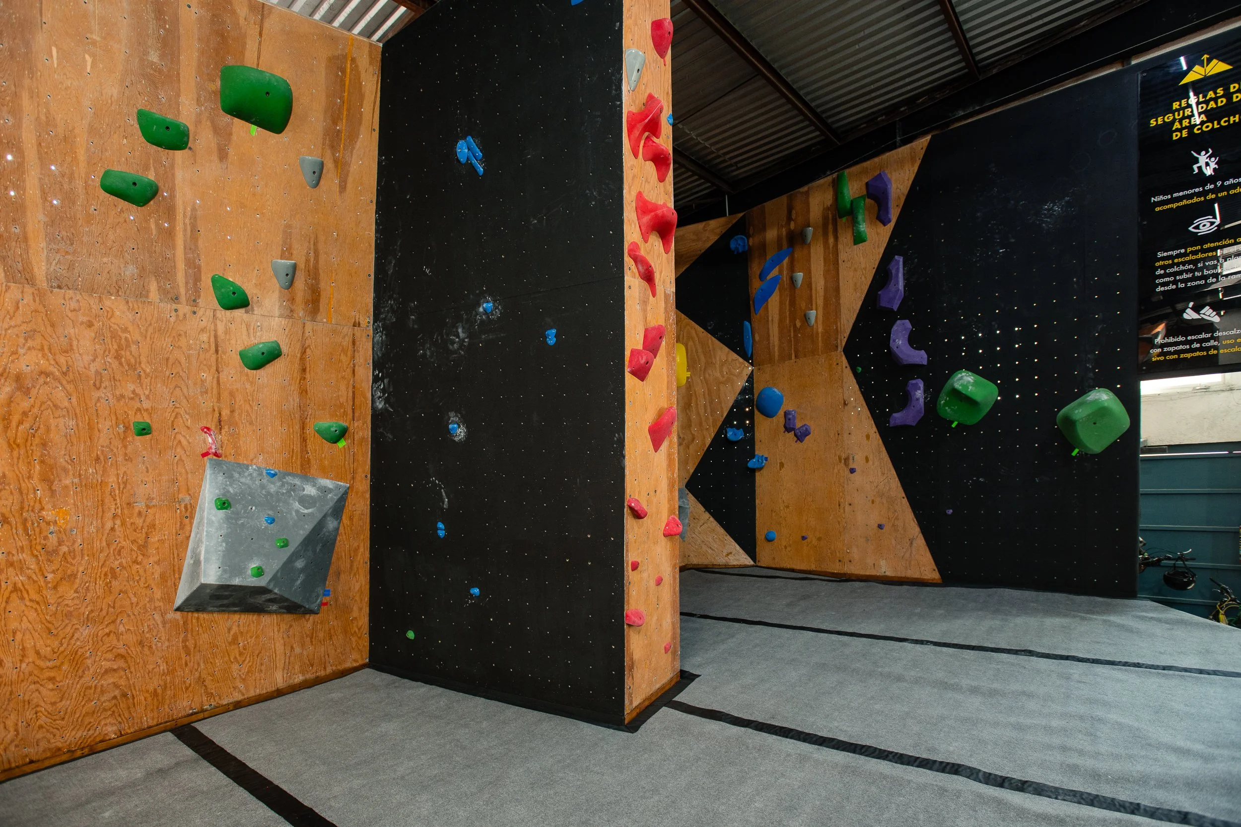 Motion 1 — Motion Boulder