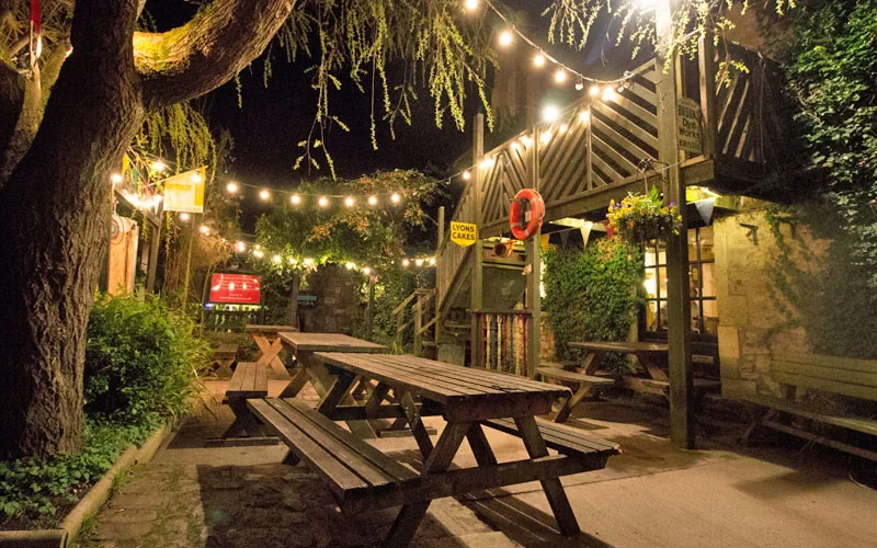 The Lock Inn