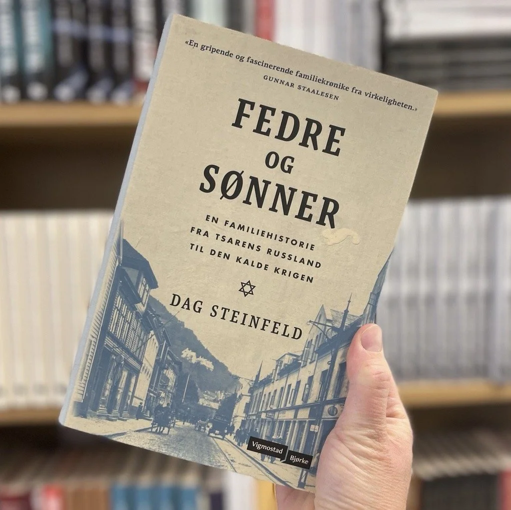 Fedre og sønner i krig — Bak omslaget