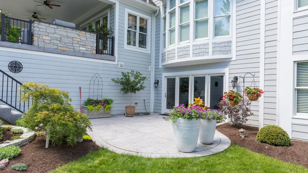 Paver Patio Ideas: 11 Ways to Transform a Yard | Seiler's Landscaping ...
