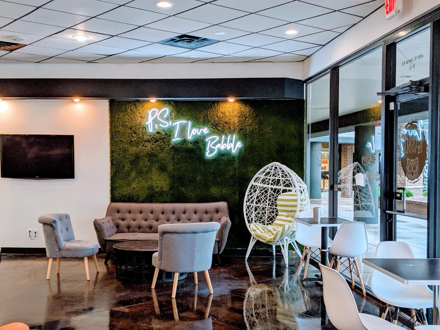 BABBLE COFFEE & BOBA TEA BAR