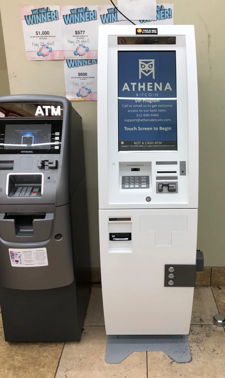 Shell Bitcoin : Crypto Currency Bitcoin In The Sand In The Shell Is ...