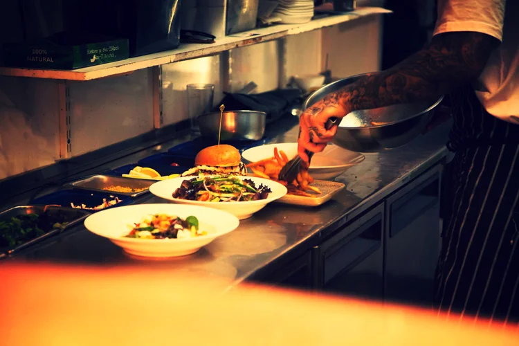 Sporties | Hotel Bar Kitchen