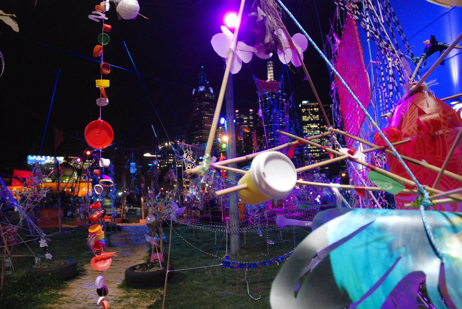 Kaeru — Slow Art Collective