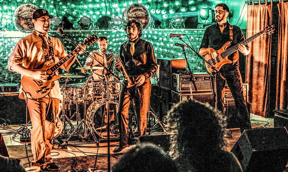 Eyes — Disco Risqué