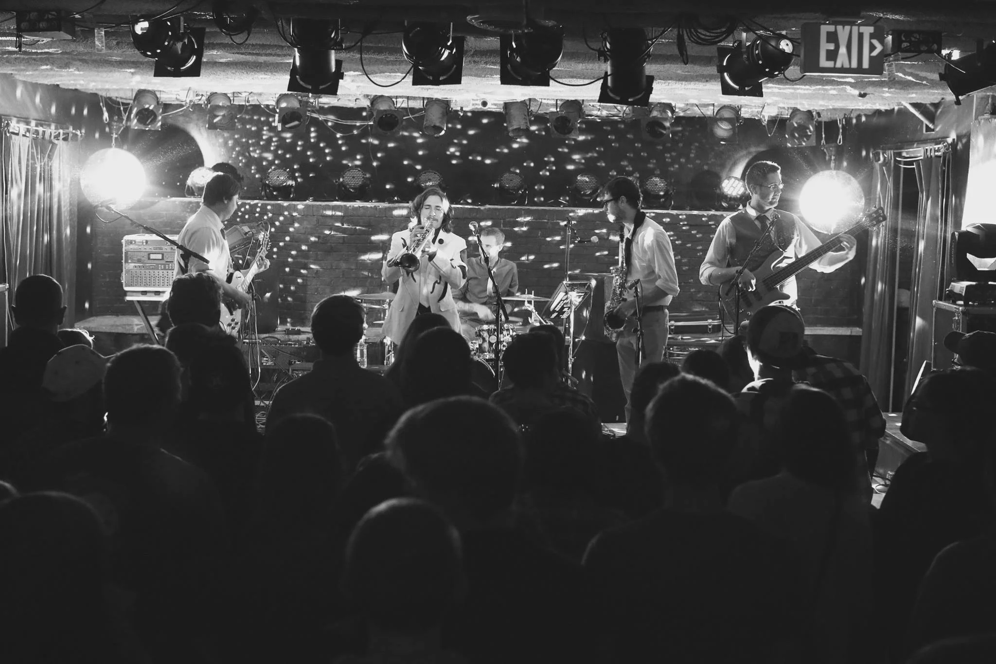 Eyes — Disco Risqué