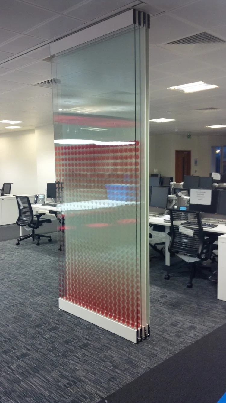London Wall Slide | Movawall Systems