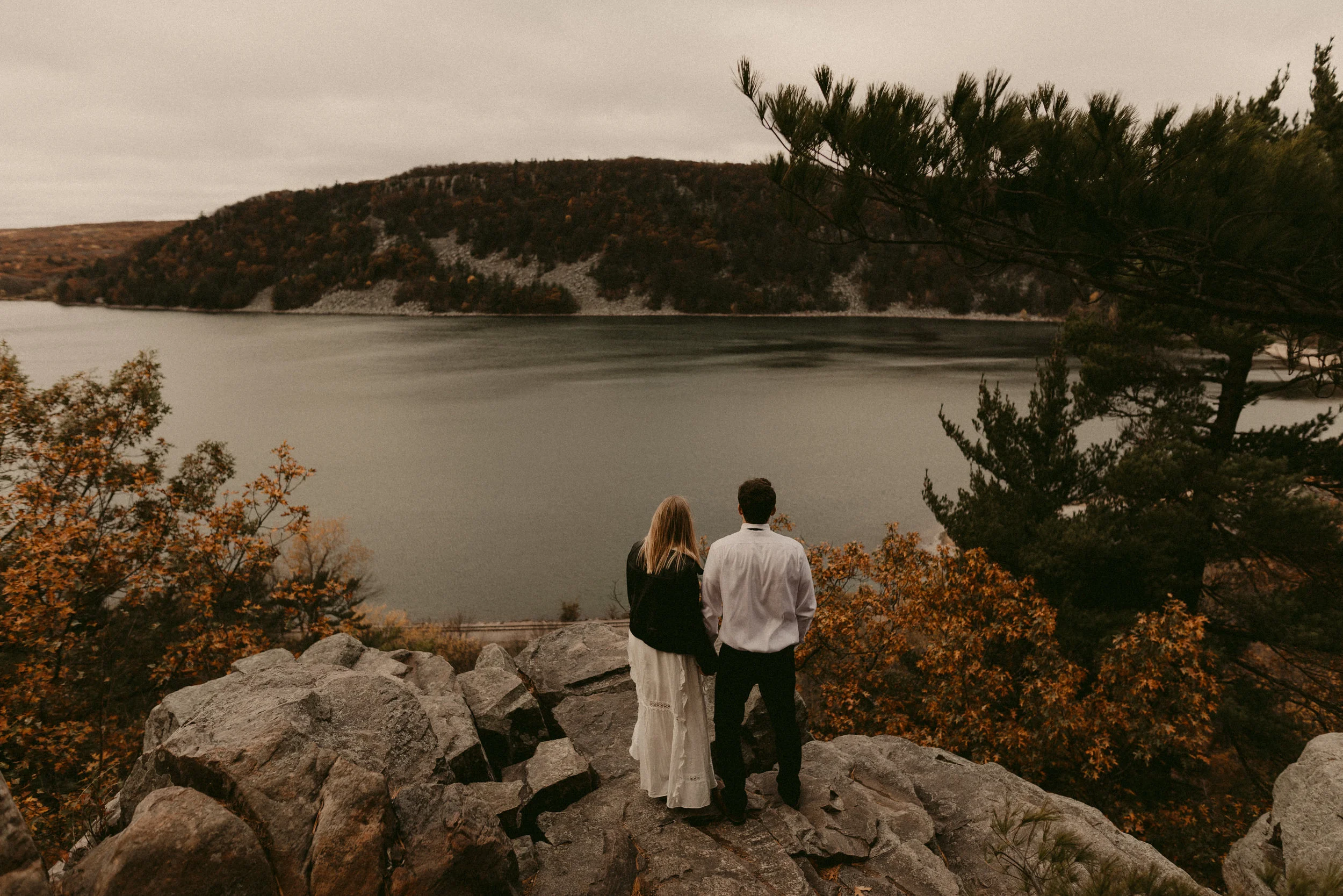 Windy Adventurous Couple Session at Devil's Lake State Park | Sydney & Devan — Wisconsin Based ...