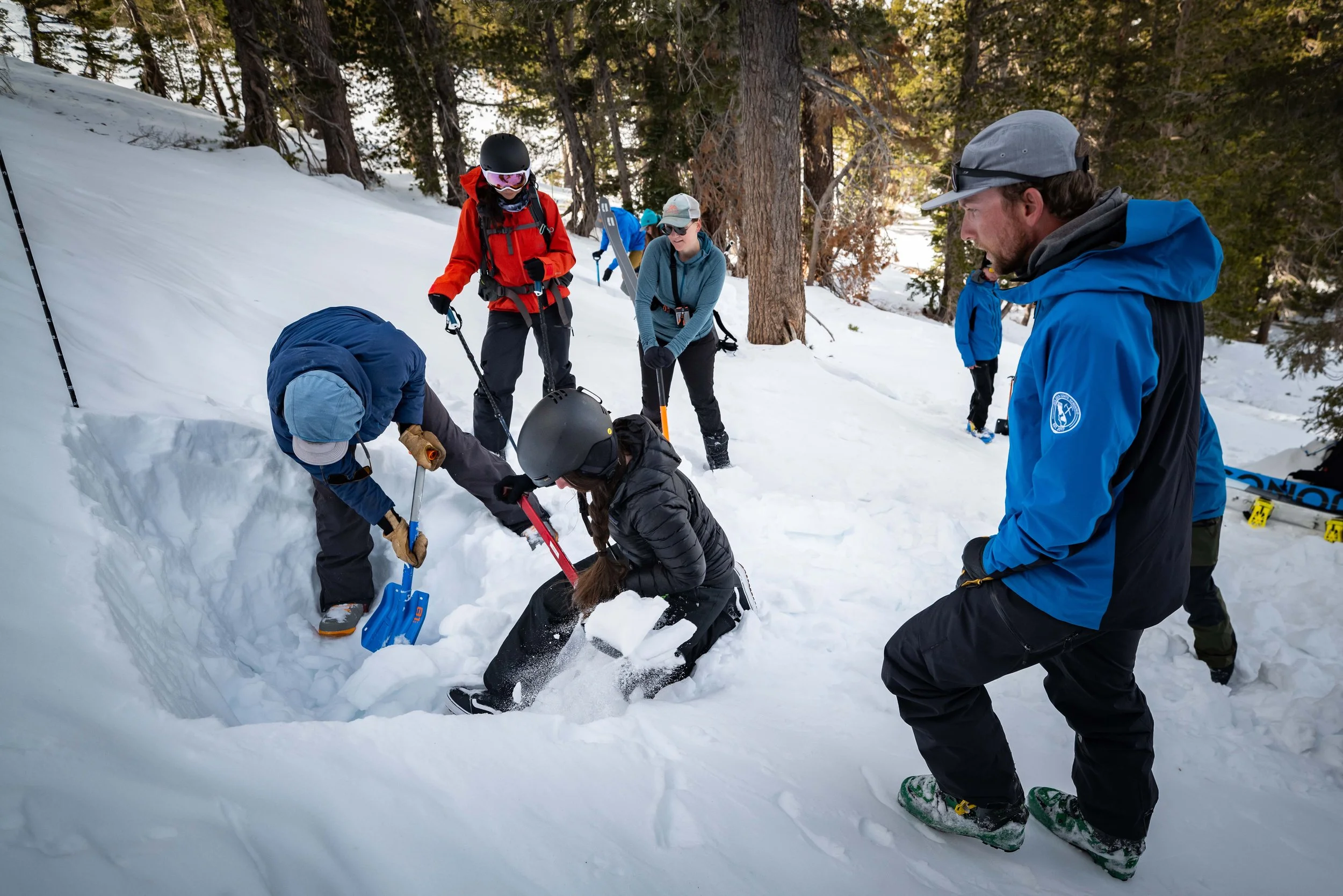 2022 Weston Sierra Splitboard Program — Golden State Guiding