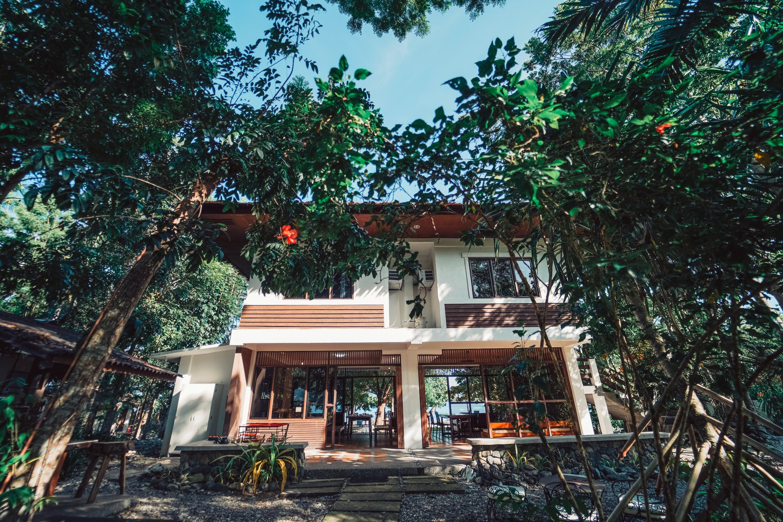 Habagat Beach Villa — TROPICAL KANAKBAI