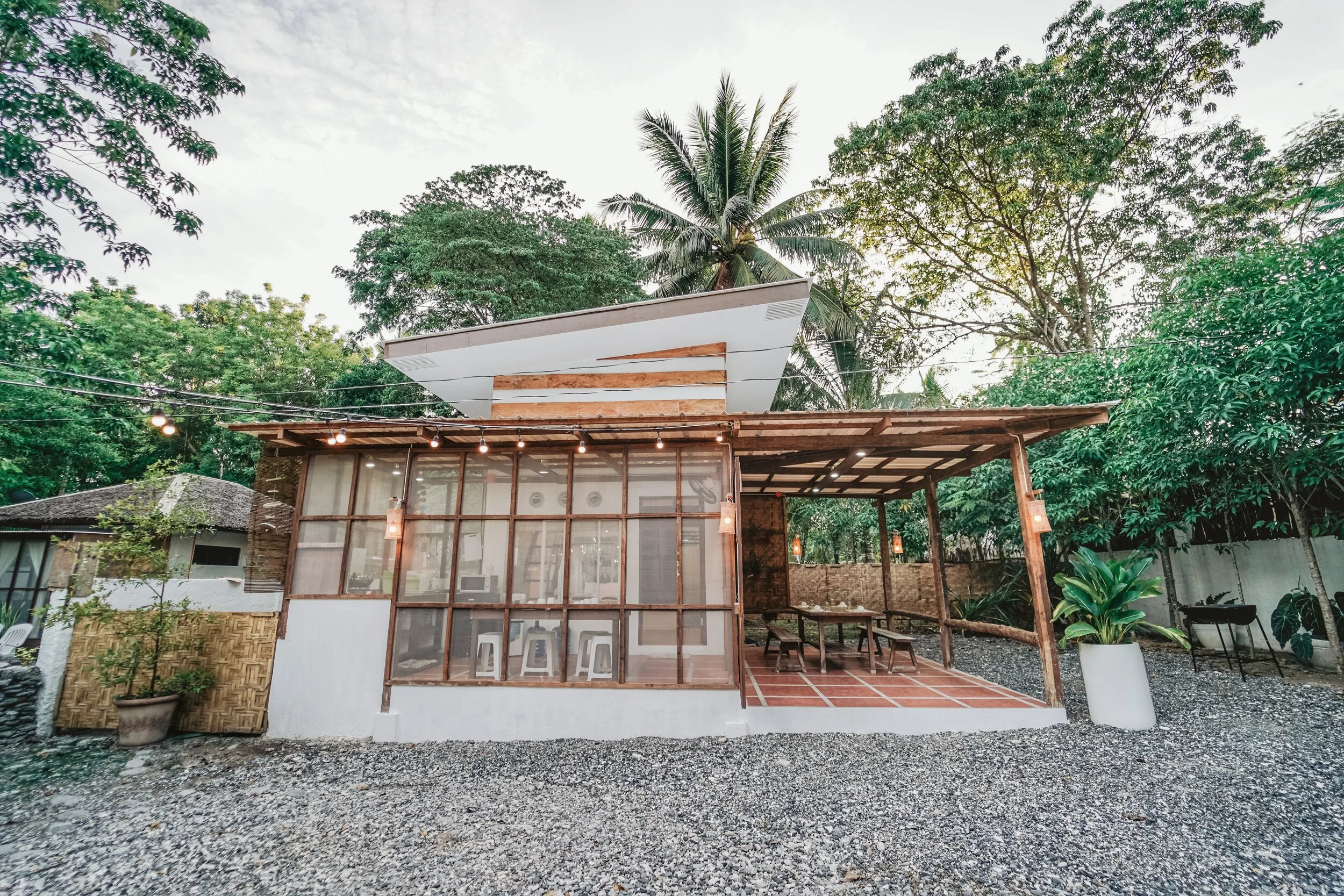 Luna Tropical Cottage — TROPICAL KANAKBAI