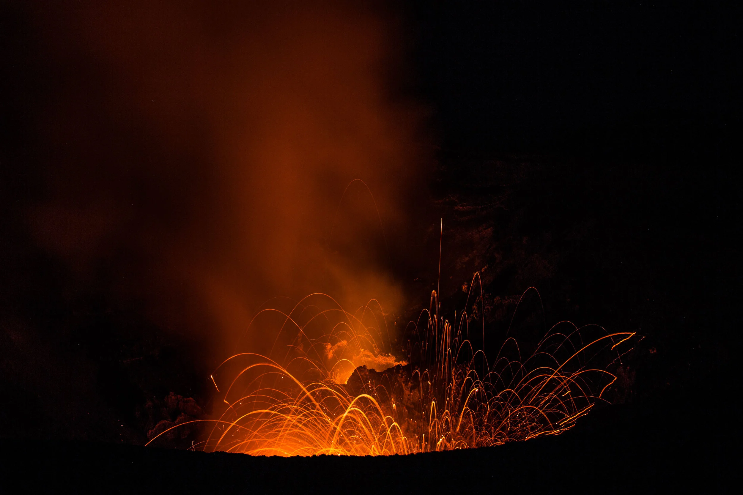 Why Visit Vanuatu's Mt Yasur Volcano — YOLO Traveller