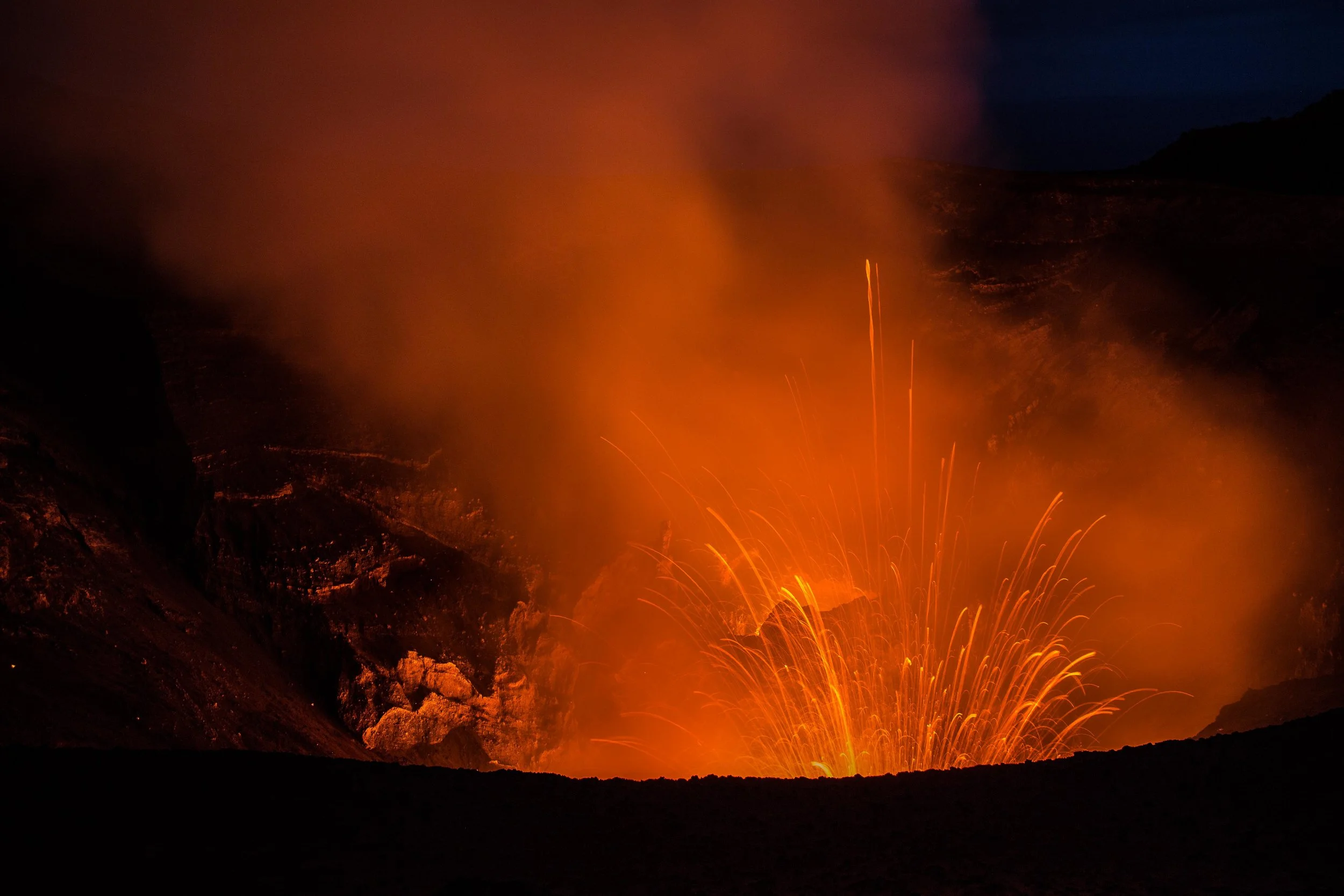 Photographing Mt Yasur Volcano, Vanuatu - Part I: Timing, Shooting ...