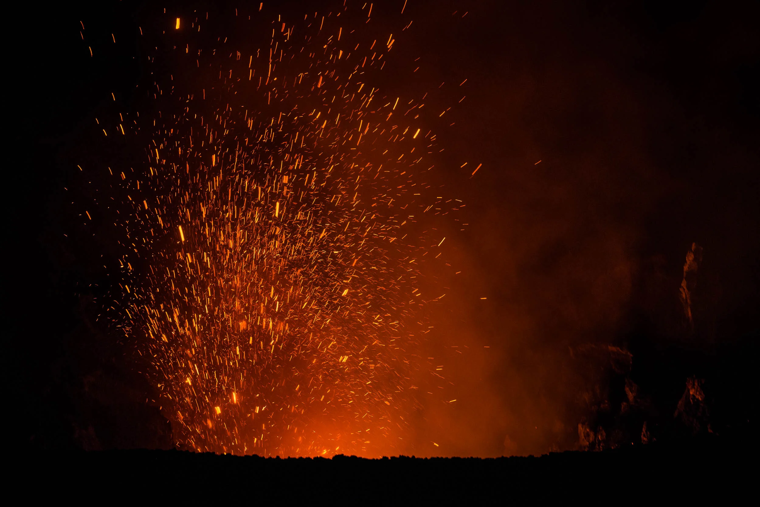 Photographing Mt Yasur Volcano, Vanuatu - Part I: Timing, Shooting ...