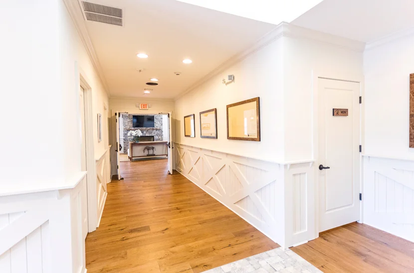 SHOWFIELD — Canalfront Builders