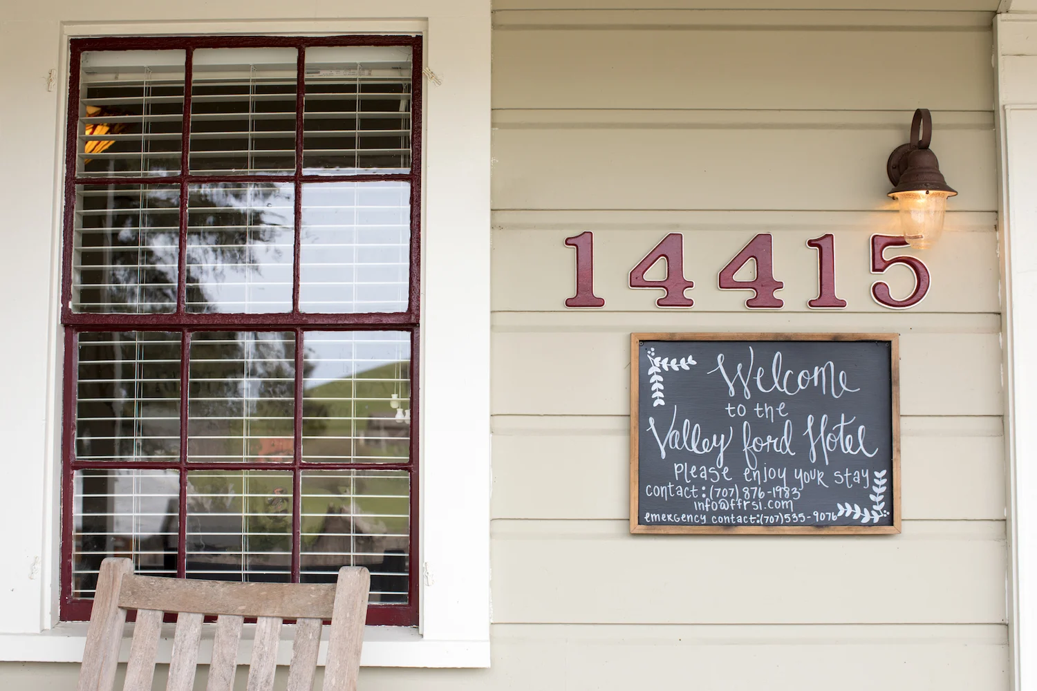 Valley Ford Hotel