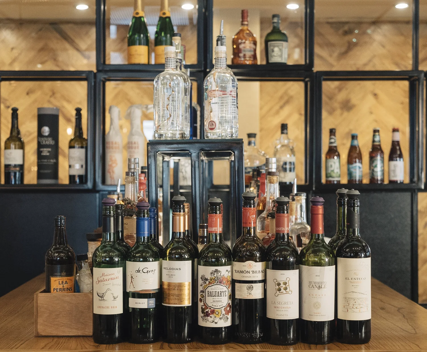 Pub — Knight + Garter