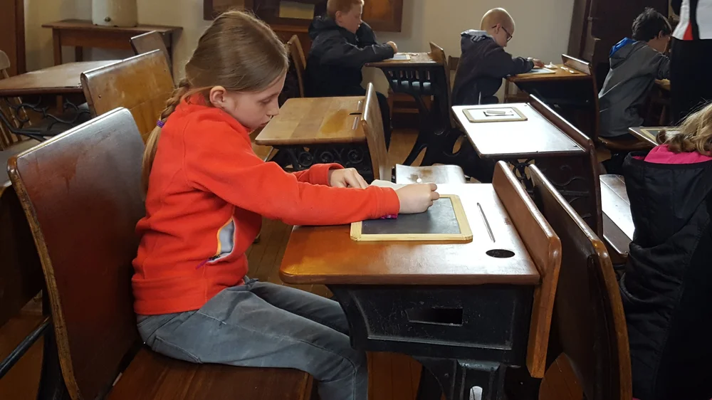 Programs in Your Classroom — Manitowoc County Historical Society