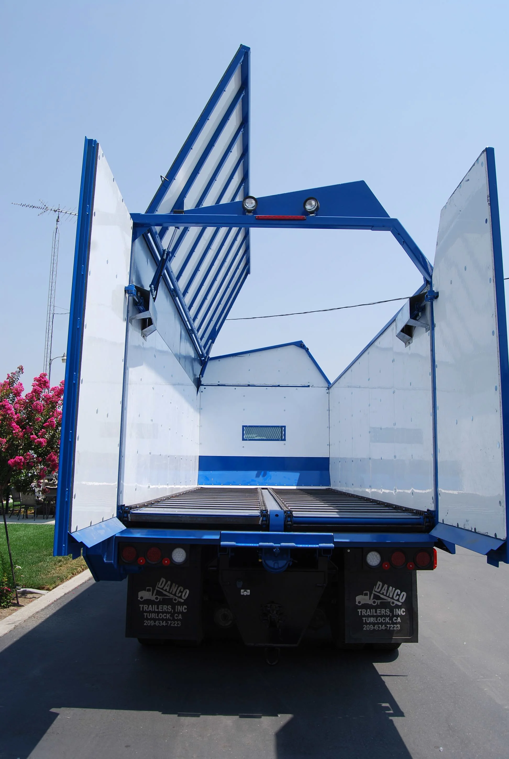 Side & End Dump Trailer Gallery | DANCO Trailers