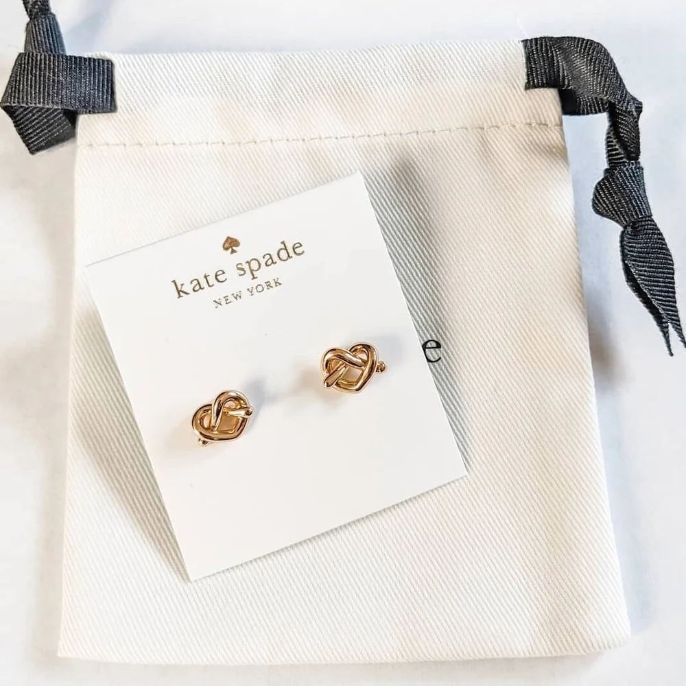 17 Tips for Buying on Poshmark — From Pennies to Plenty