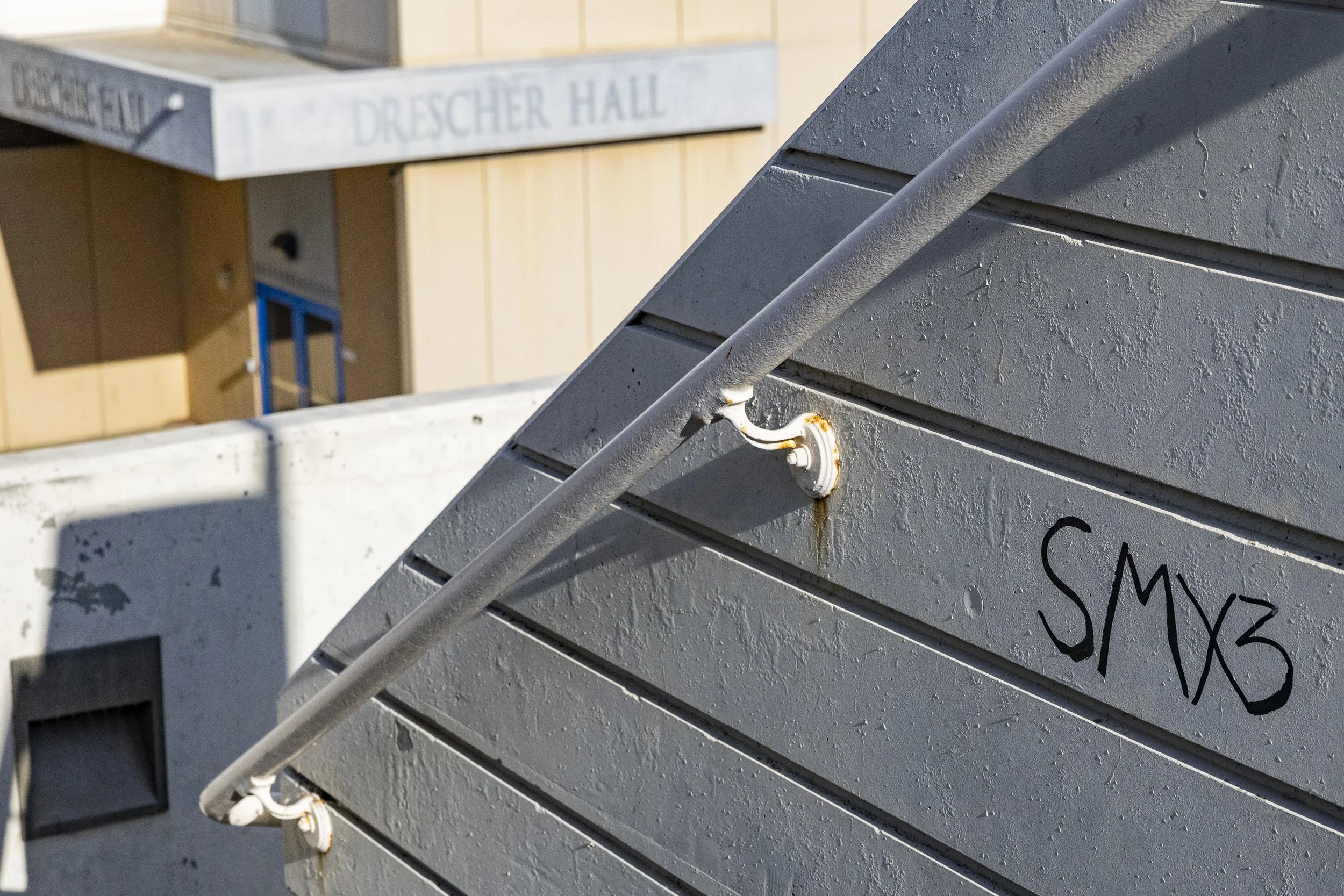 SM13 gang graffiti found on SMC main campus — The | Corsair