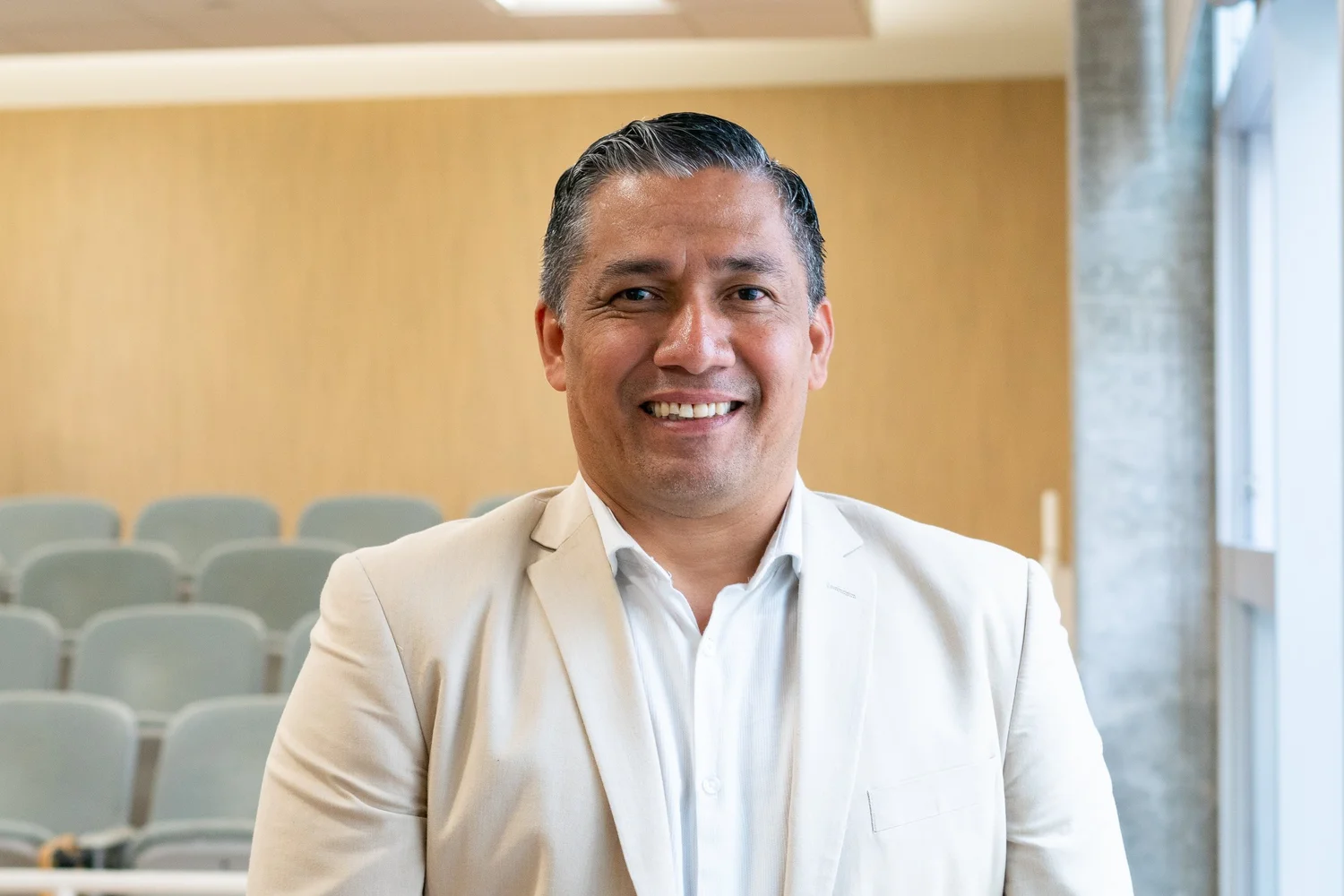 Soudi Jiménez Visits SMC to Discuss the Immigrant Experience in Los ...