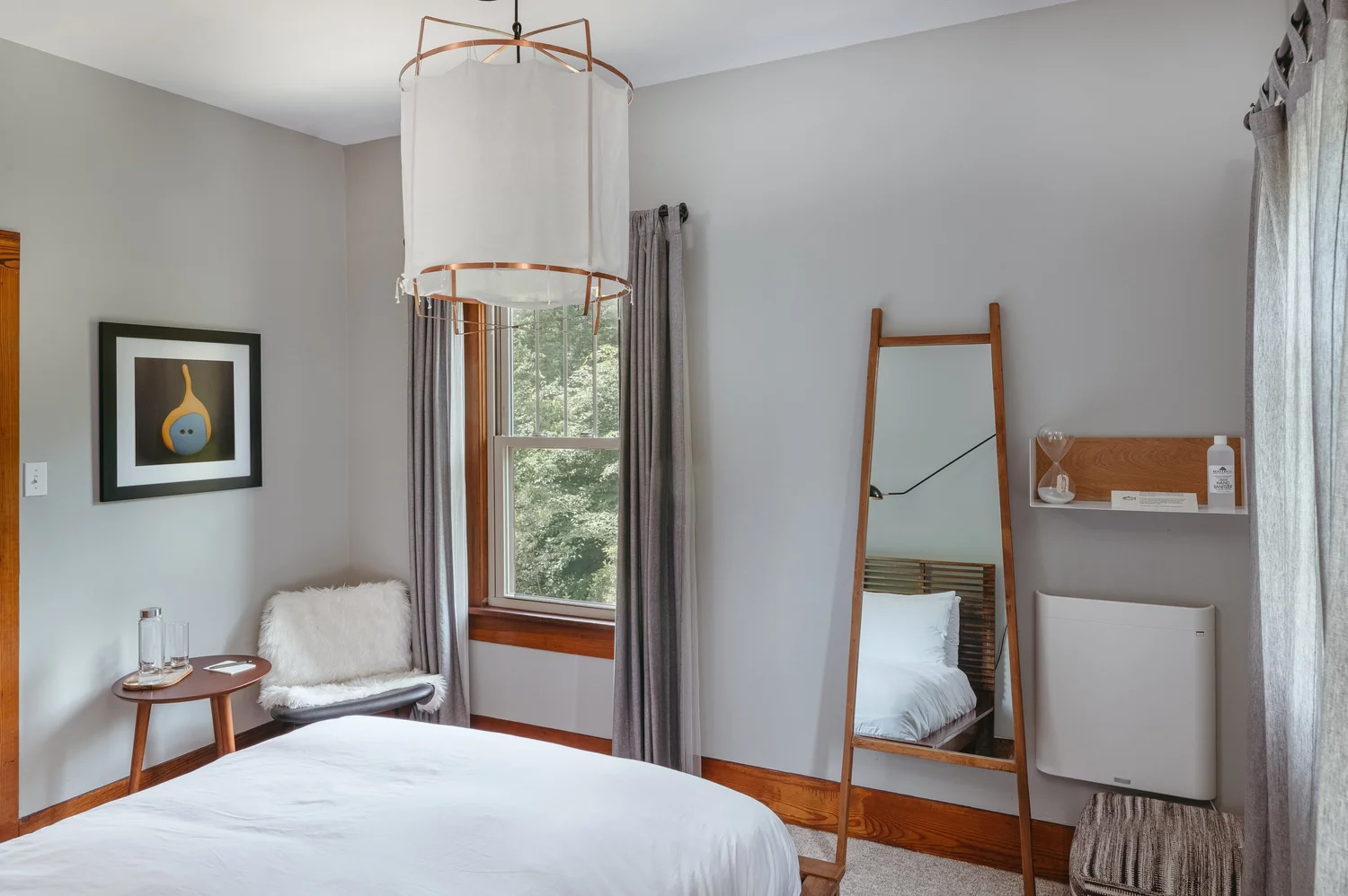 Explore Charming Rooms — The DeBruce