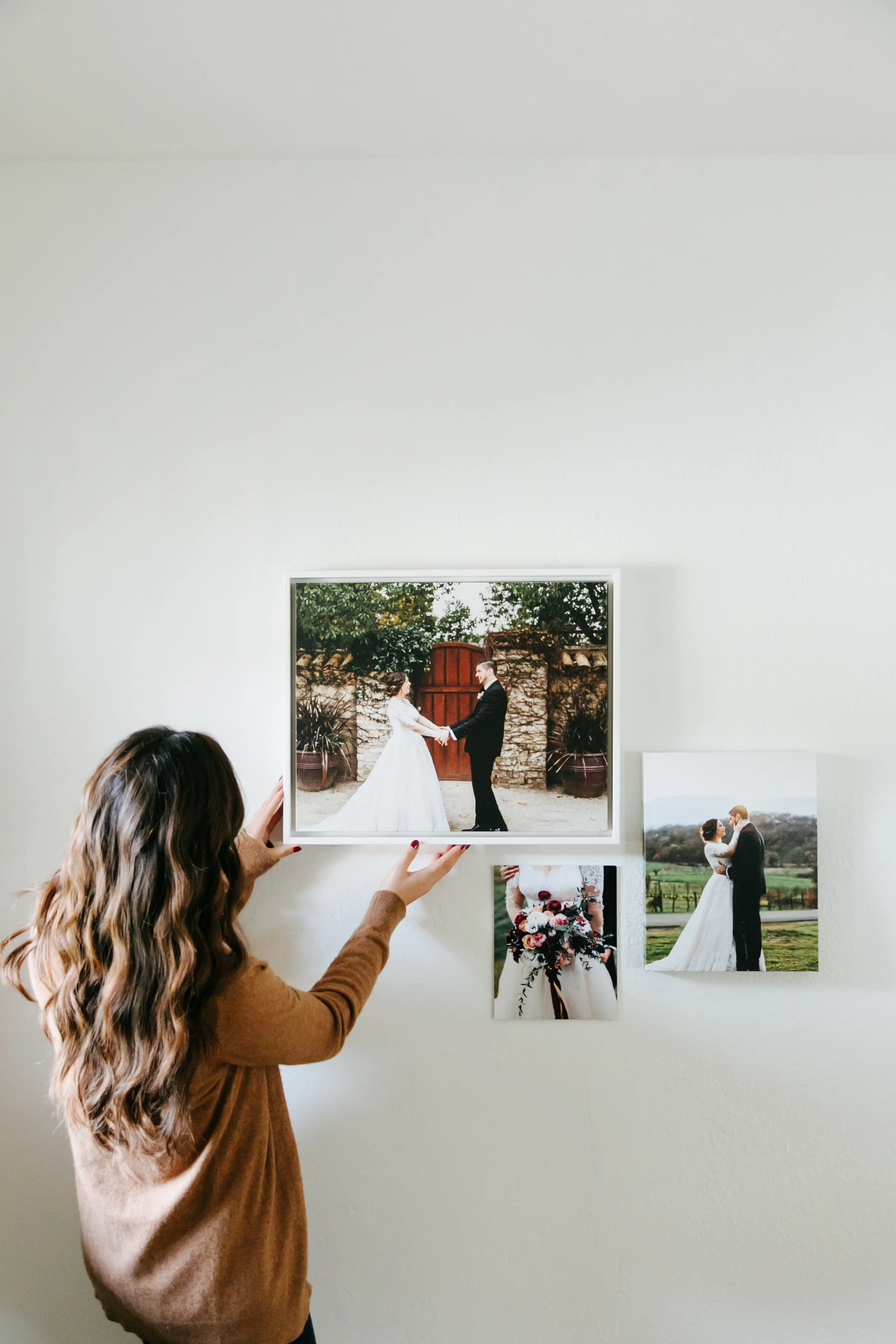 Creating the Perfect Gallery Wall — Mixbook Inspiration Creating the Perfect Gallery Wall — Mixbook Inspiration