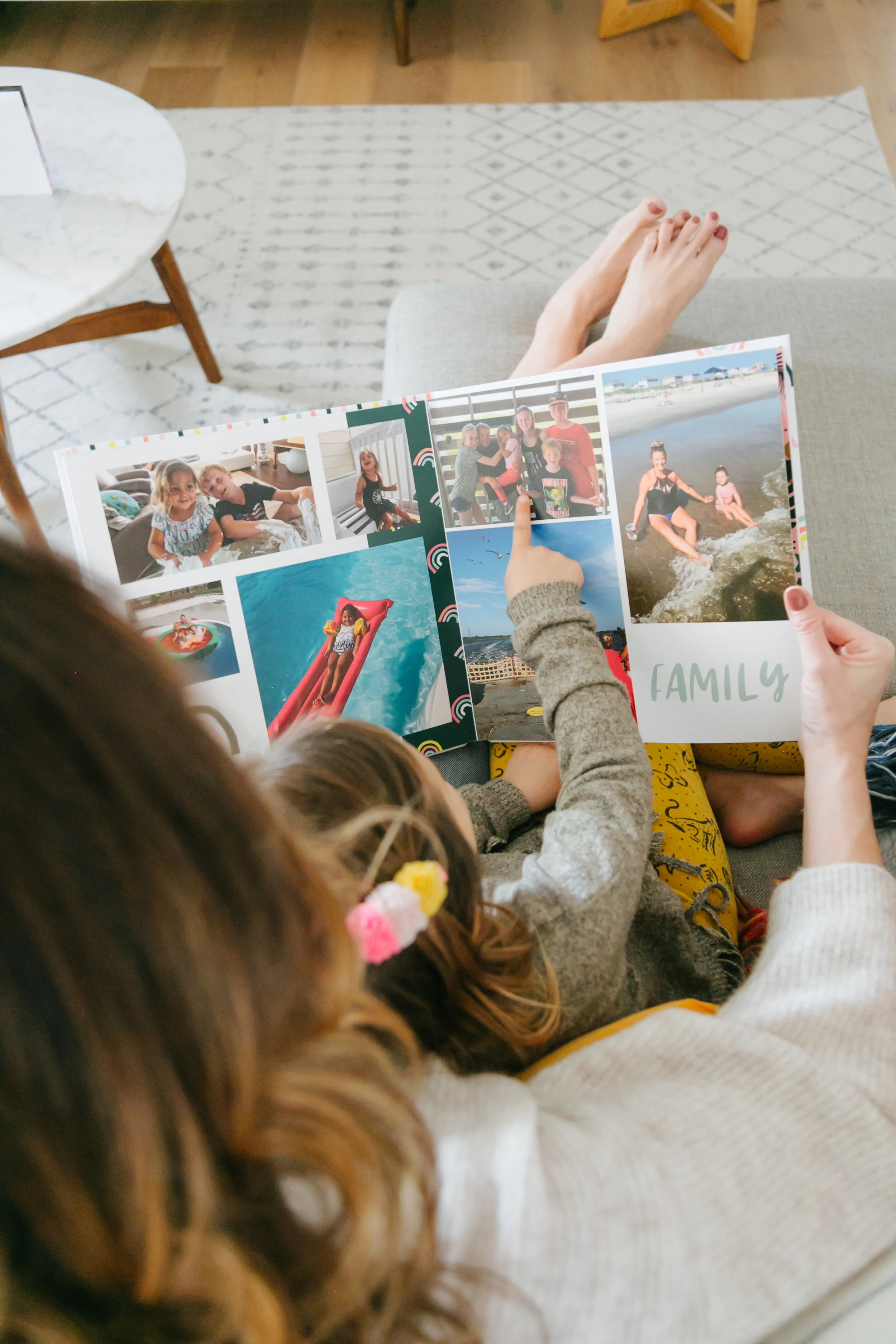 How to Make a Family Reunion Photo Book Your Relatives Will Love
