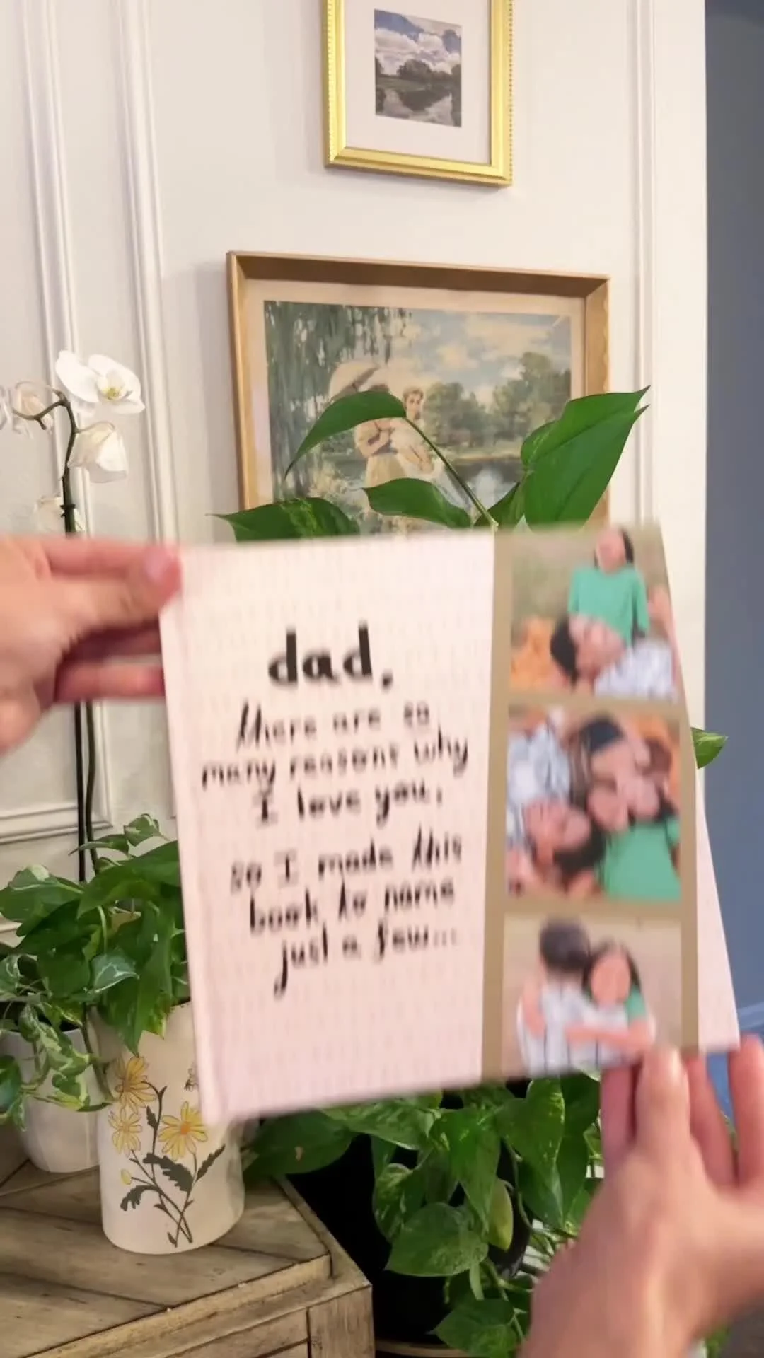 DIY Christmas and Holiday Card Frame — Mixbook Inspiration