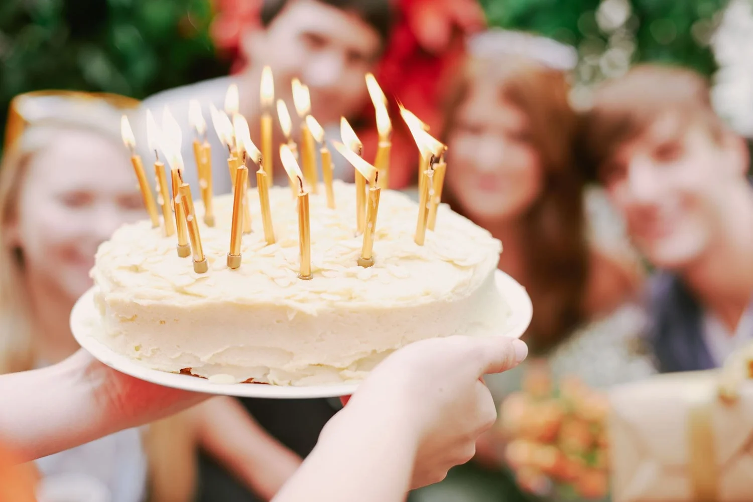 Celebrate someone special with these happy birthday announcement ideas