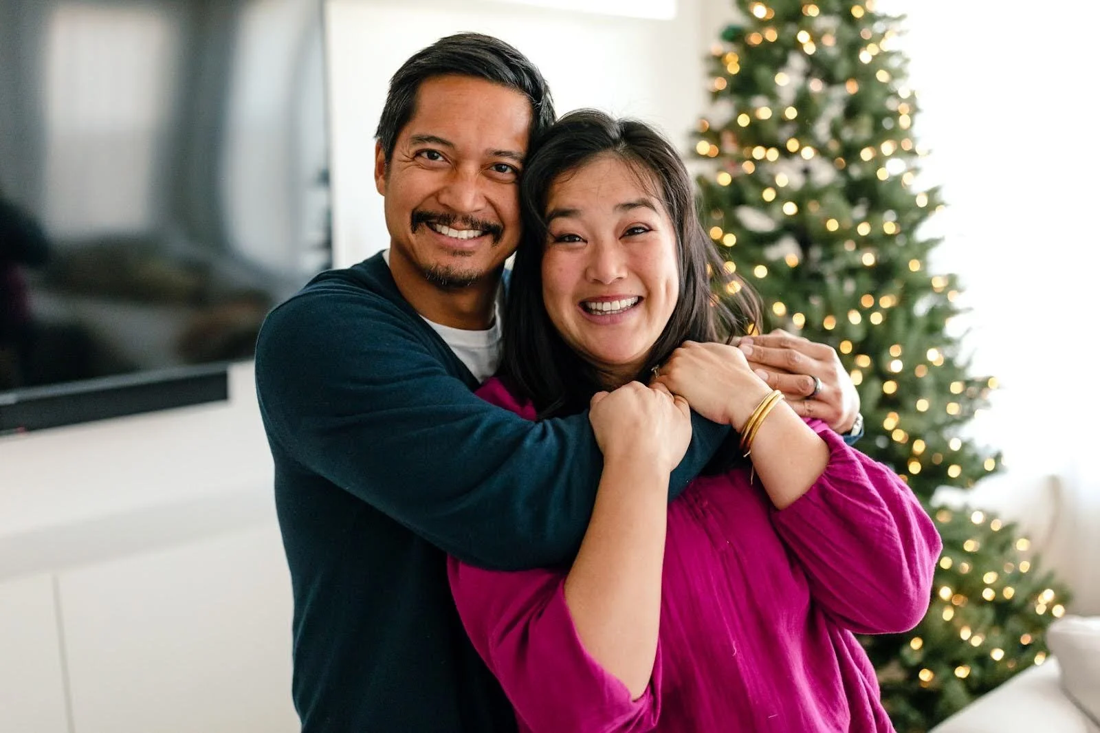 10 Romantic Scrapbook Ideas for Couples (W/ Tips & Tricks)