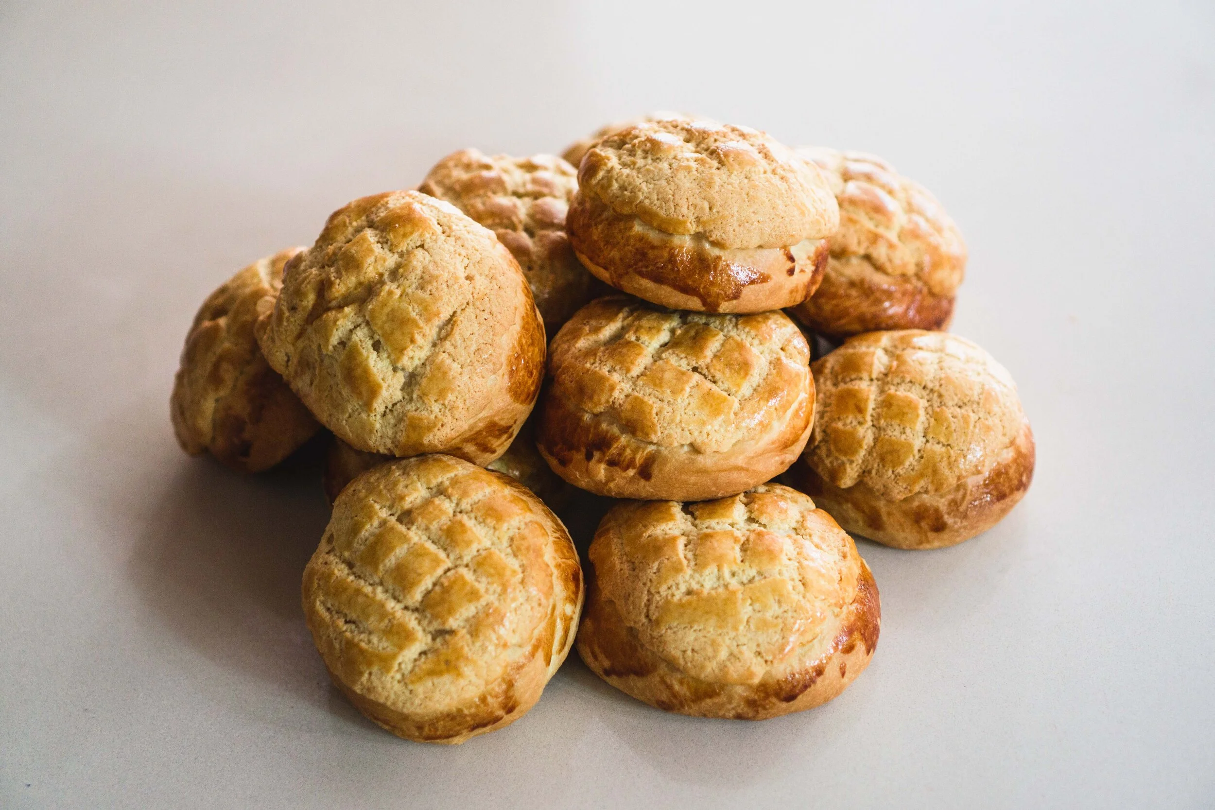Pineapple Buns (Bo Lo Bao; 菠蘿包) — Jun & Tonic