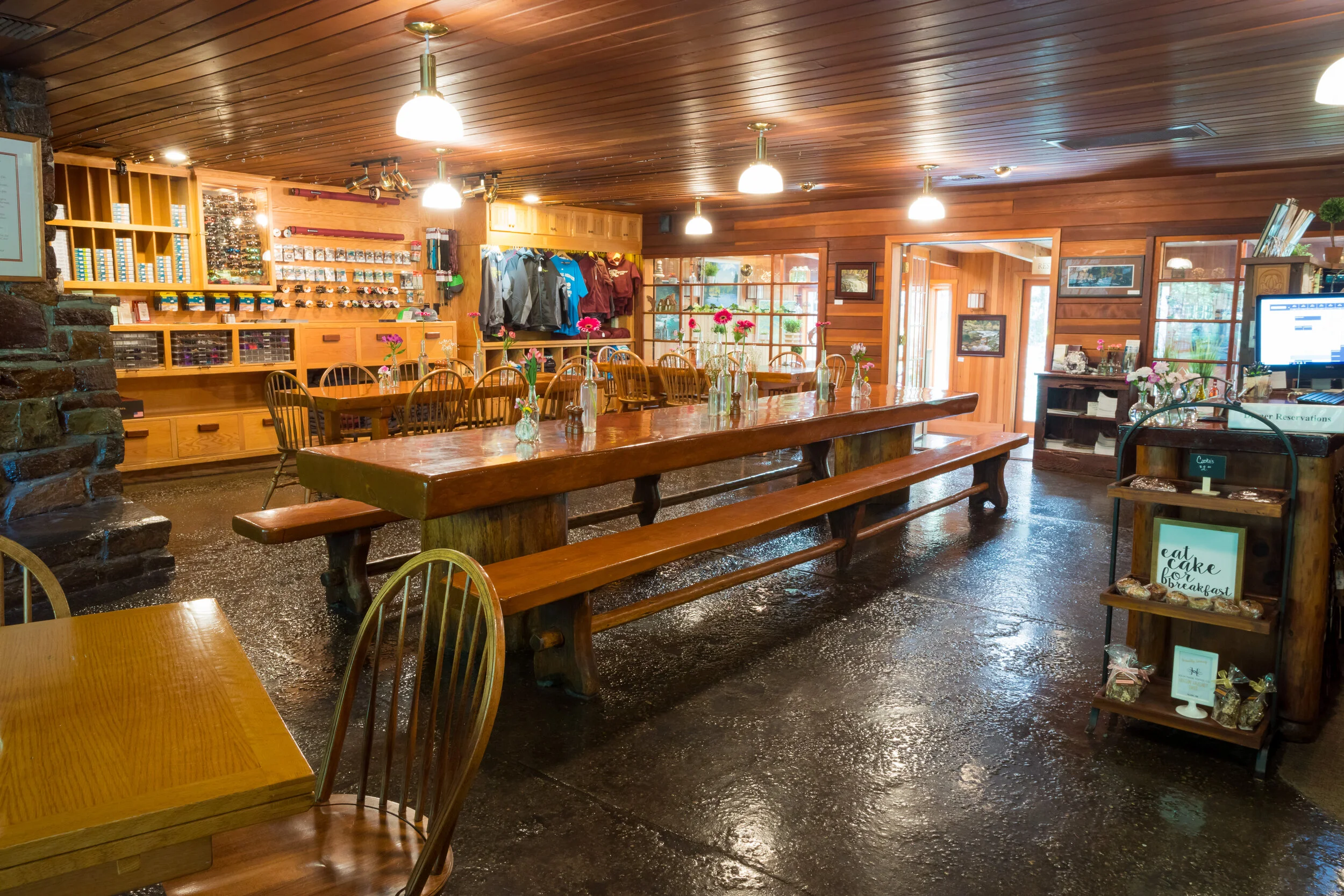 Photo Gallery — Steamboat Inn