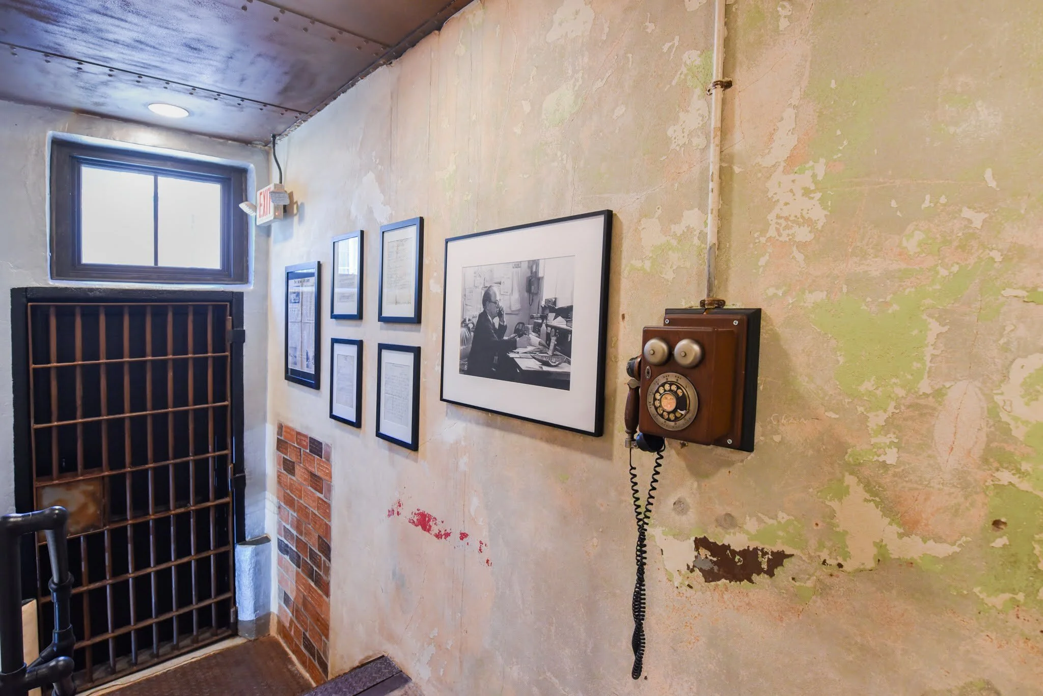 Old Marshall Jail Hotel, historic art hotel in Marshall, NC