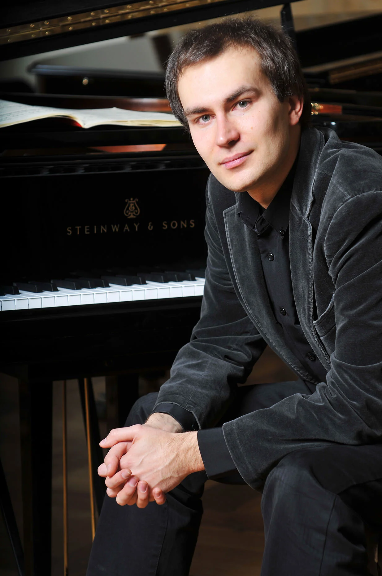 Artist/Performer Headshots — Hamish John Appleby