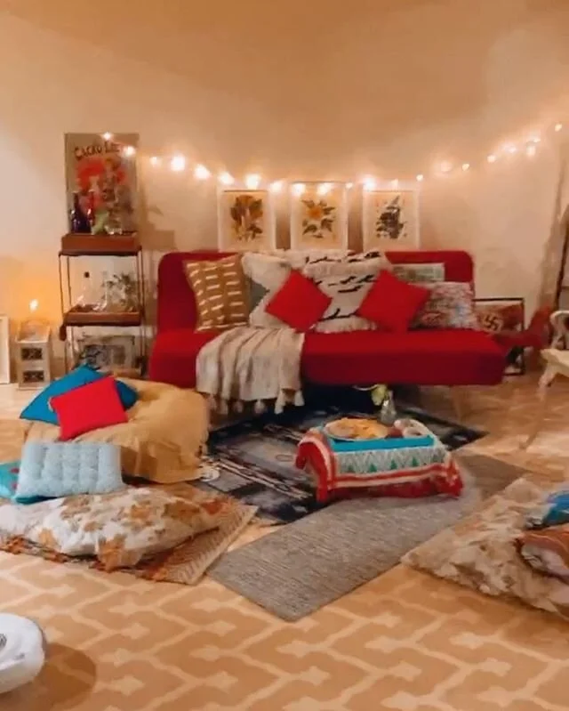 The Scratchy Nib: Calligraphy by Juhi Chitra