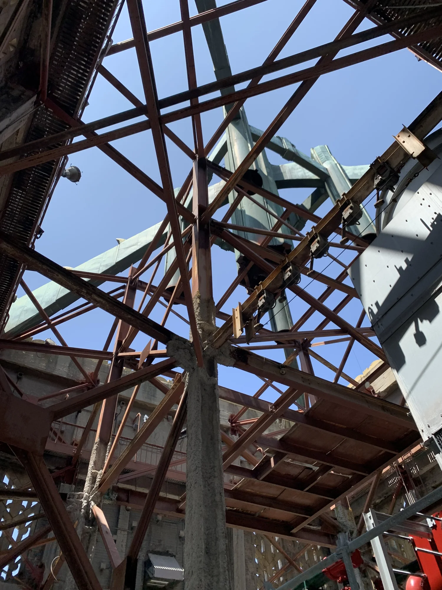 History of the Eastern Columbia Building — HYTHA.CG