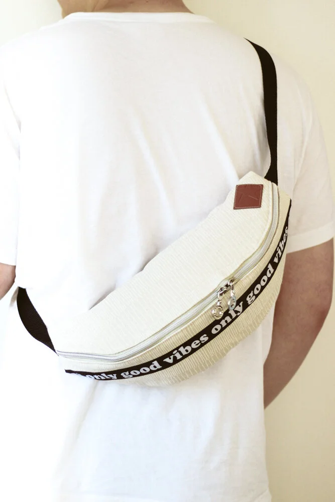 Free Pattern - Fanny Pack with Zen Chic's Mochi Linen
